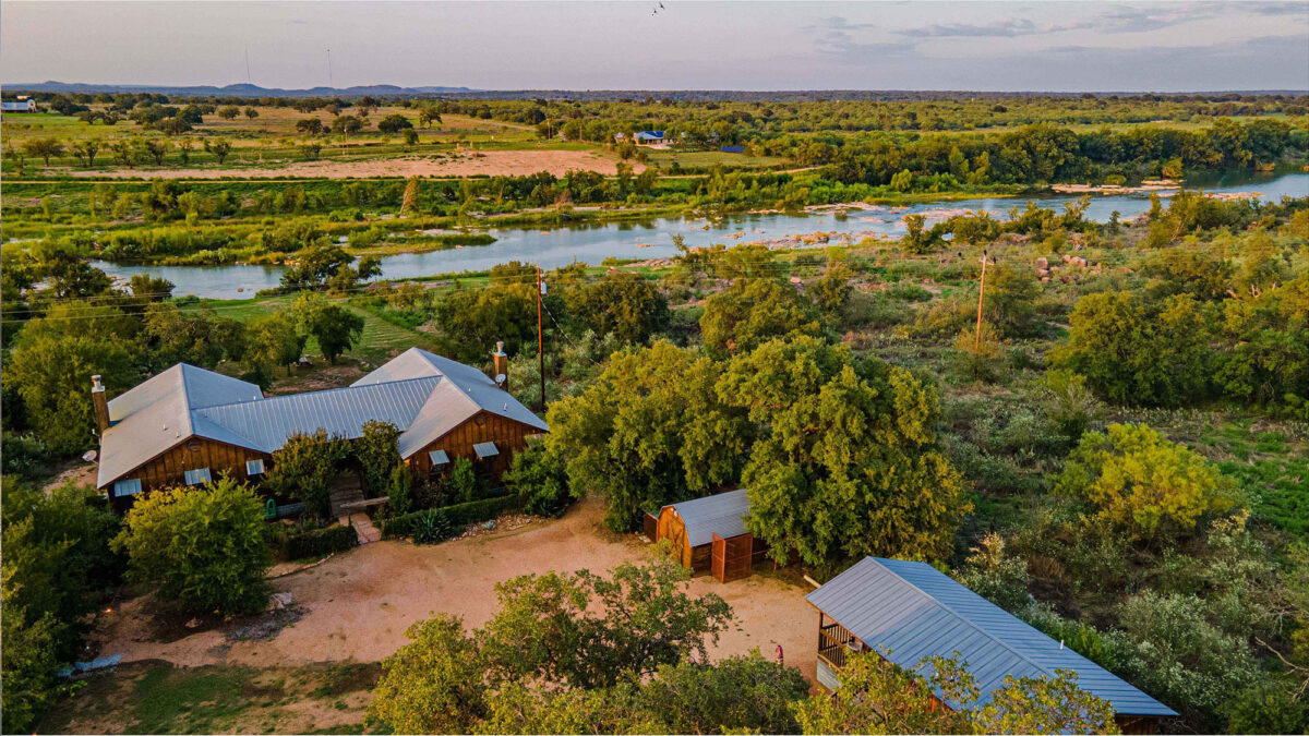 Castell Cabins – Cabin Rentals on the Llano River
